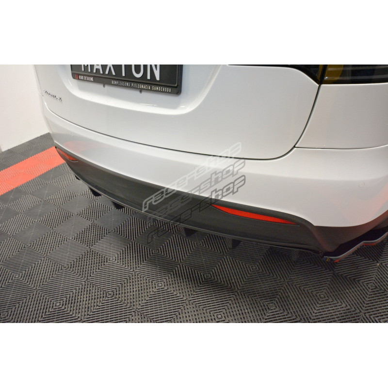 Rear diffuser TESLA MODEL X | 220,60 € | races-shop.com